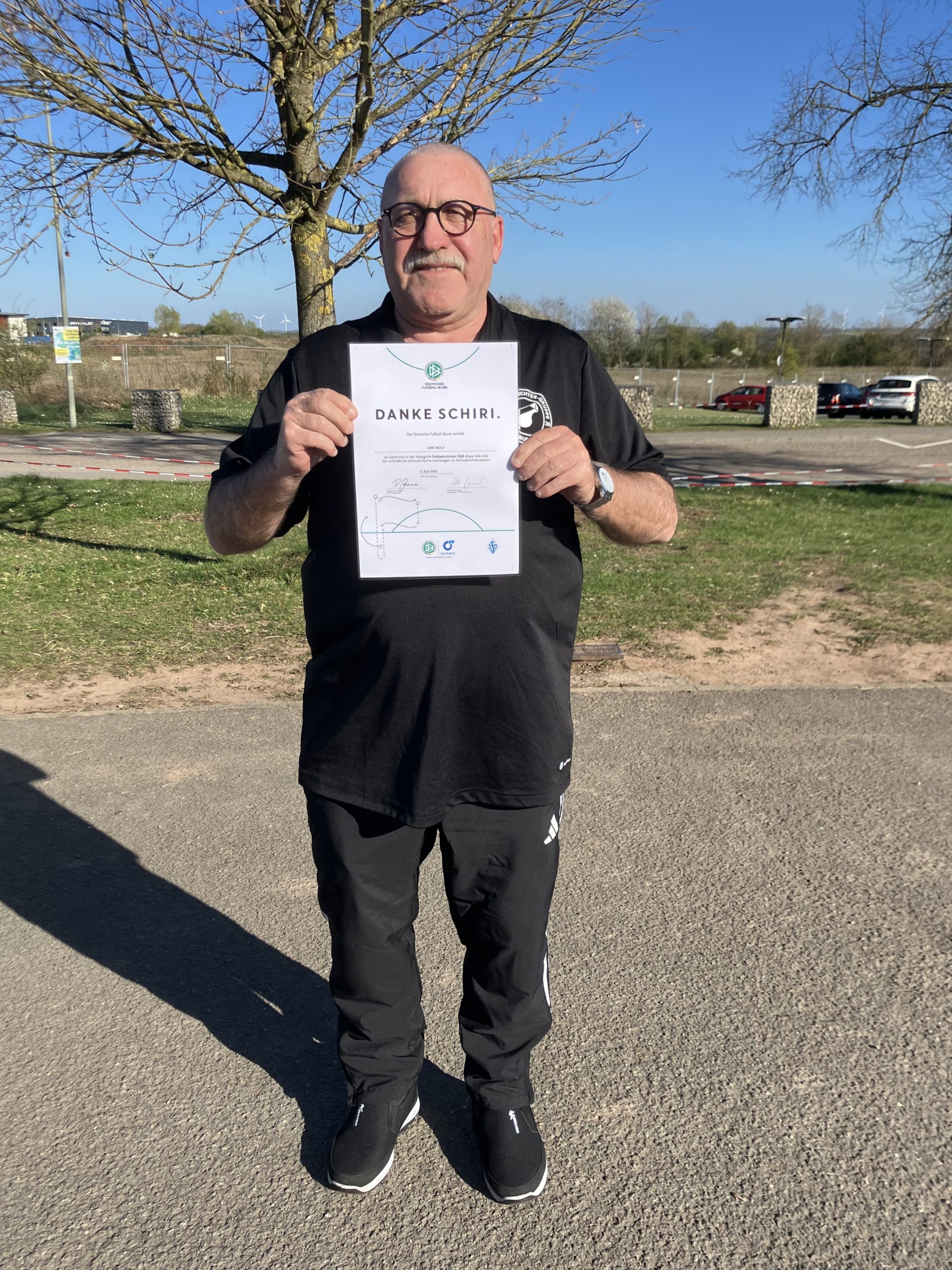 Uwe Wolf zum Kreissieger der Aktion "Danke Schiri" gekürt ...